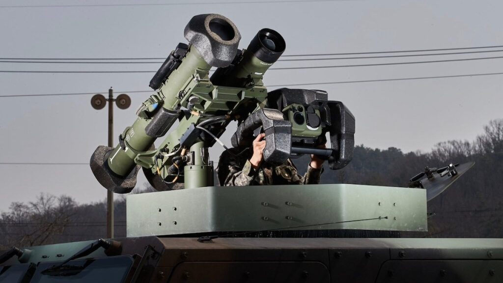 គ្រឿងសព្វាអាវុធ របស់កូរ៉េខាងត្បូងផ្តល់ឱ្យ អ៊ុយក្រែន ...